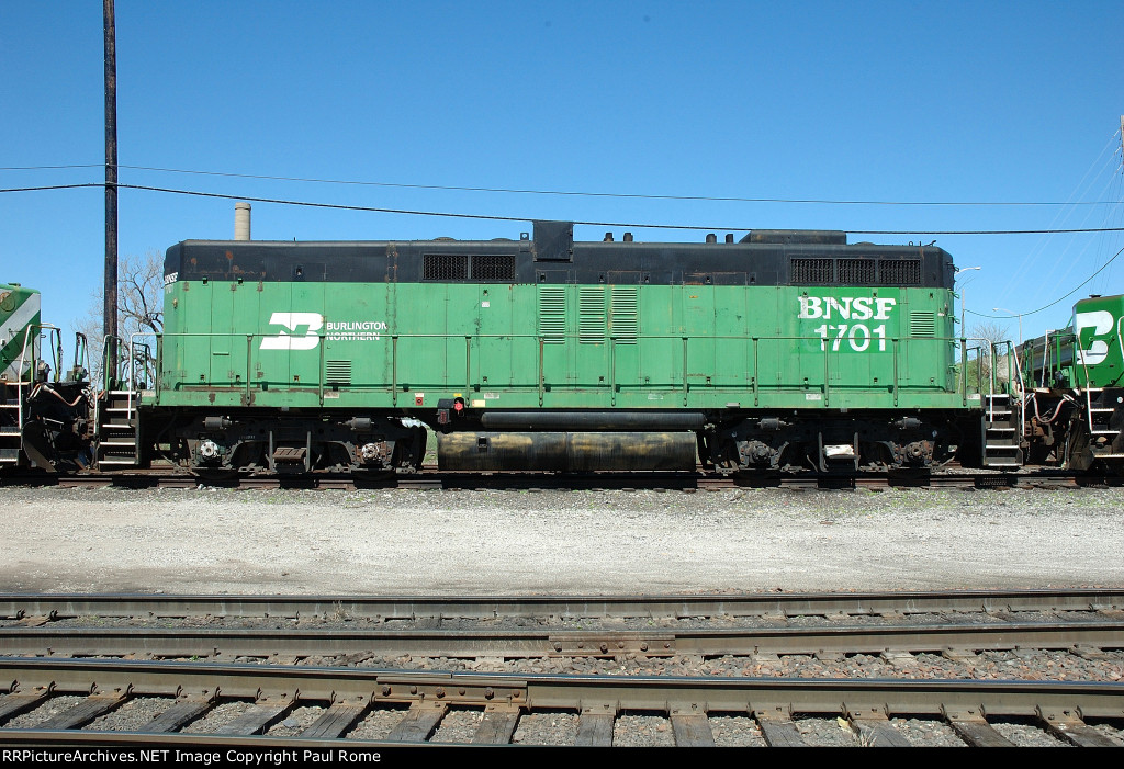 BNSF 1701, EMD GP9B, at BNSF's Argentine Yard